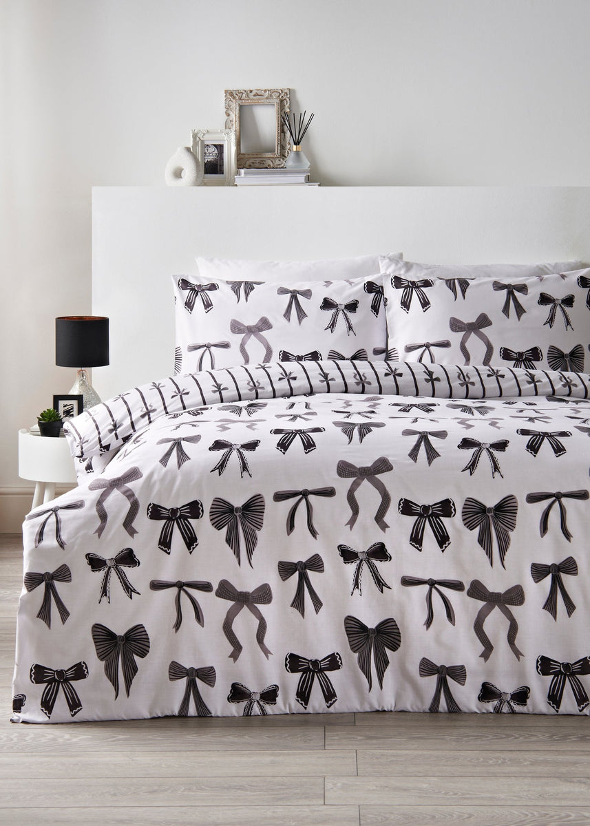 Black & White Bow Print Bedding M239409 – Matalan-Malta